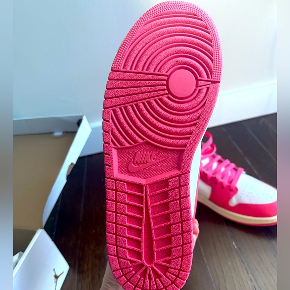 Jordan | Shoes | Air Jordan Mid Strawberries And Cream | Poshmark